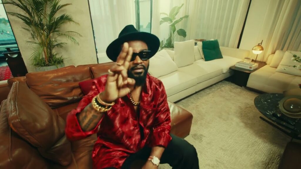Fally Ipupa - Sans limite (Clip Officiel) - afroduc.com